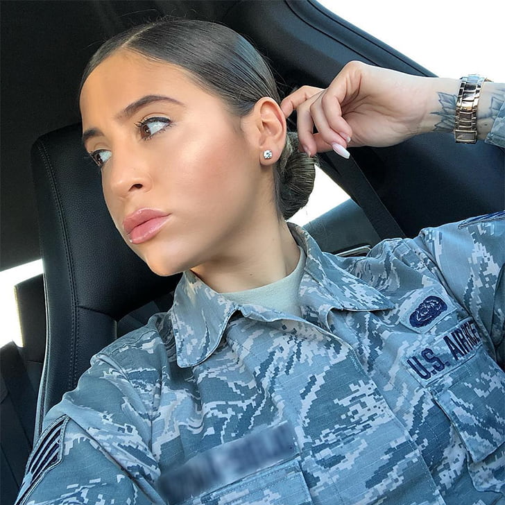 Stunning Female Soldiers Around The World That You'll Confuse For ...